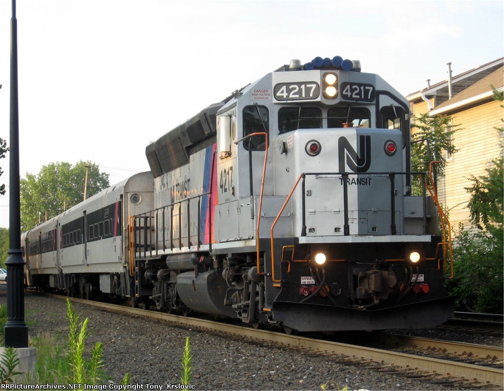 NJT 4217 Station Stop